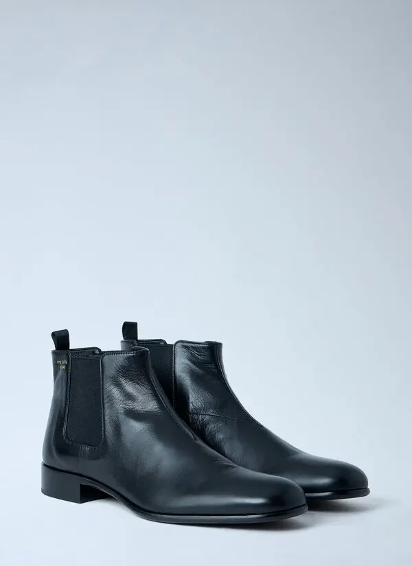 Prada Leather Chelsea Boots With Elastic Side Panels - Black