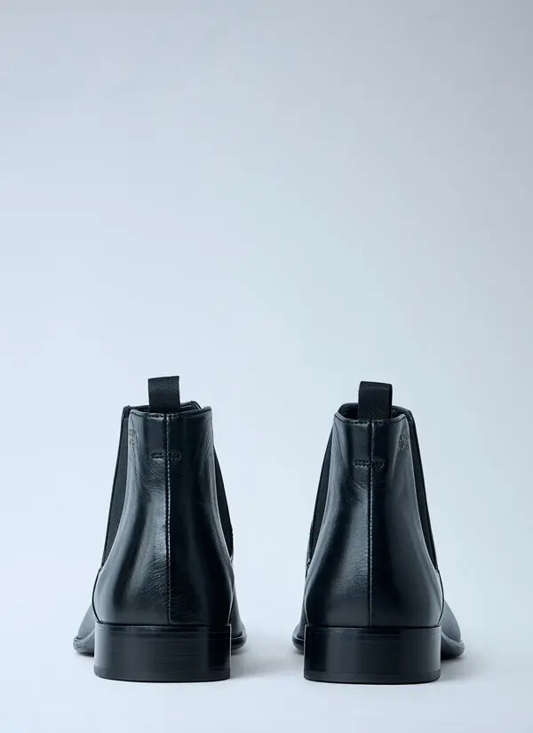 Prada Leather Chelsea Boots With Elastic Side Panels - Black