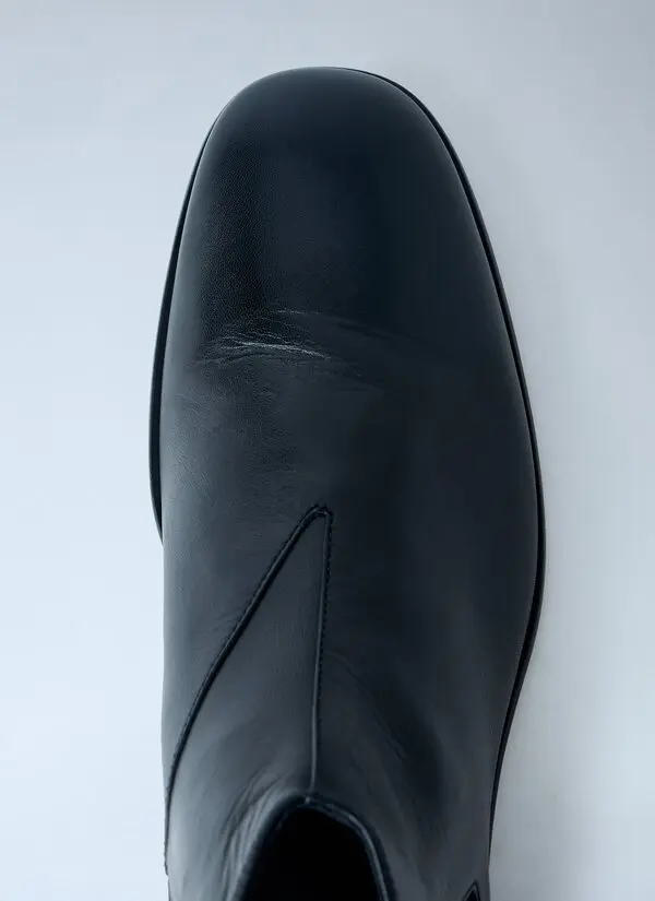Prada Leather Chelsea Boots With Elastic Side Panels - Black