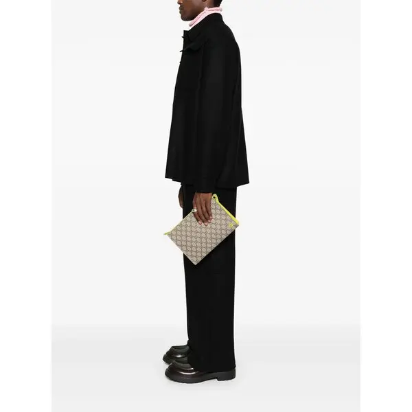 Gucci Classic Gg Canvas Clutch Bag With Top Zip Fastening - Cream