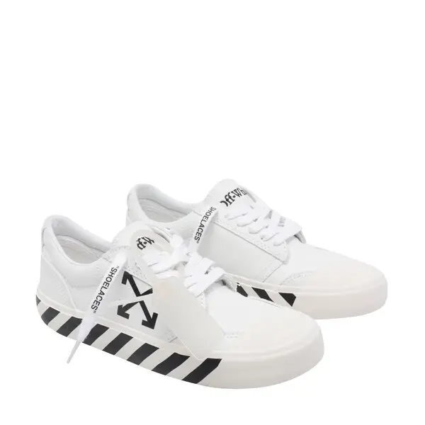 Off-White Vulcanized Low-top Sneakers With Appliqu - Black