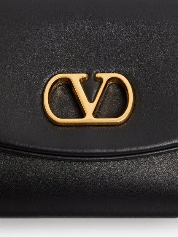 Valentino Garavani Leather Shoulder Bag With Metal Vlogo Signature - Multicolor