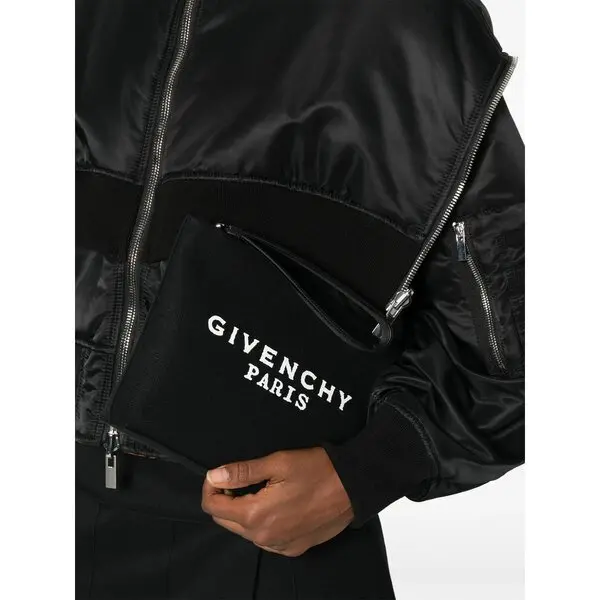 Givenchy Logo Wrist Strap Zip Fastening Clutch Bag - Black