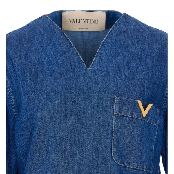 Valentino Garavani Denim Shirt With Embossed Logo - Blue
