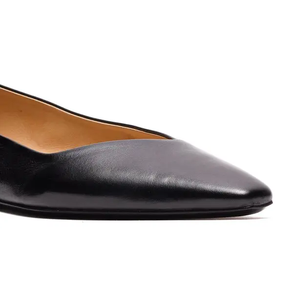 Marsèll Leather Pointed Toe Flats - Black