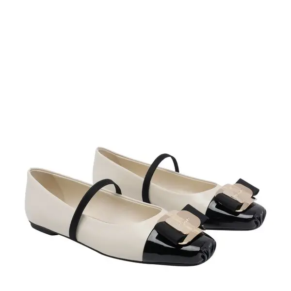 FERRAGAMO Bicolor Plate New Vara Ballets