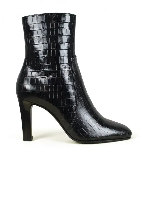 Saint Laurent Ankle Boots With Crocodile-embossed Leather - Black