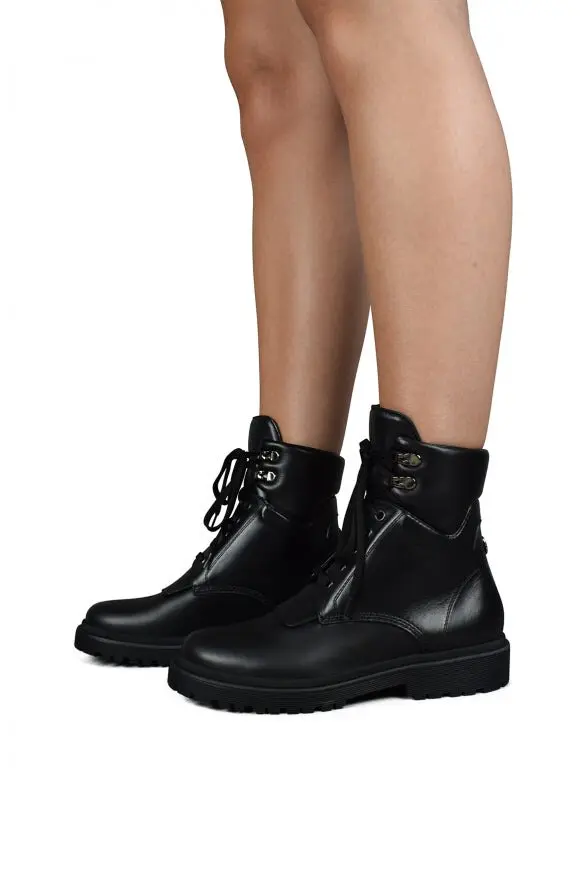 Moncler Patty Lace-up Leather Ankle Boots