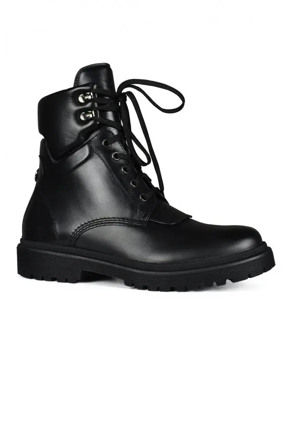Moncler Patty Lace-up Leather Ankle Boots