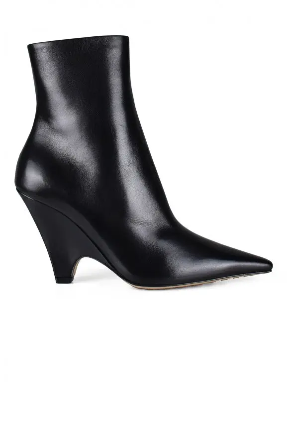Bottega Veneta Punta Ankle Boots - Black