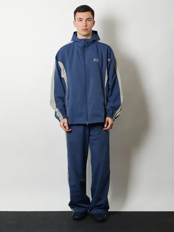 Balenciaga Sporty Zip-up Rain Jacket With Embroidered Logo