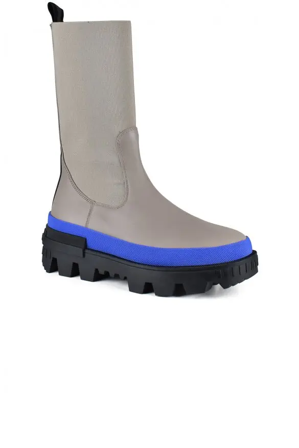 Moncler Chelsea Boots With Electric Blue Detail - Gray