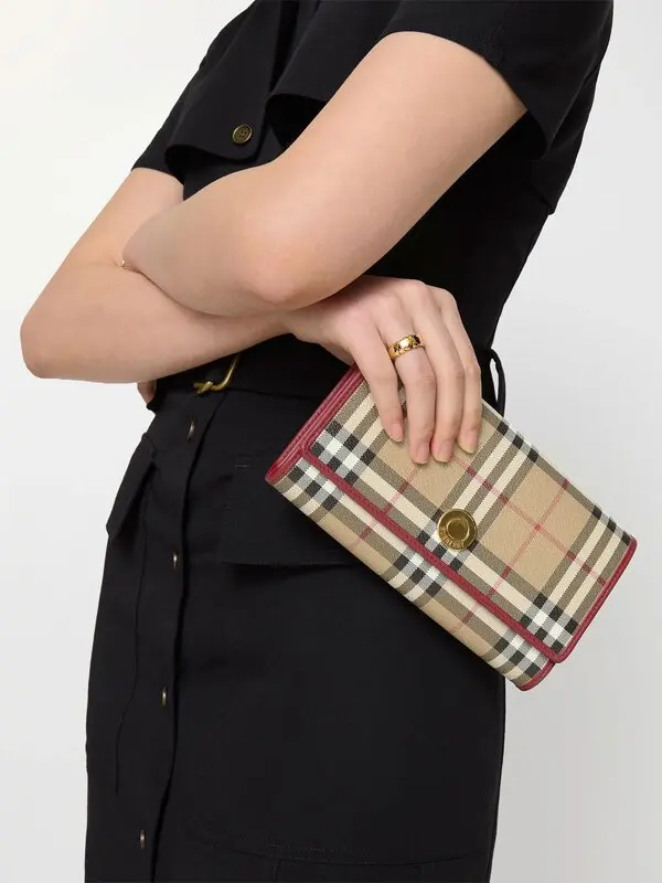 Burberry Check Chain Strap Wallet - Multicolor