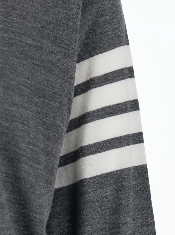 Thom Browne Crew Neck Sweater With 4-bar Detail - Gray
