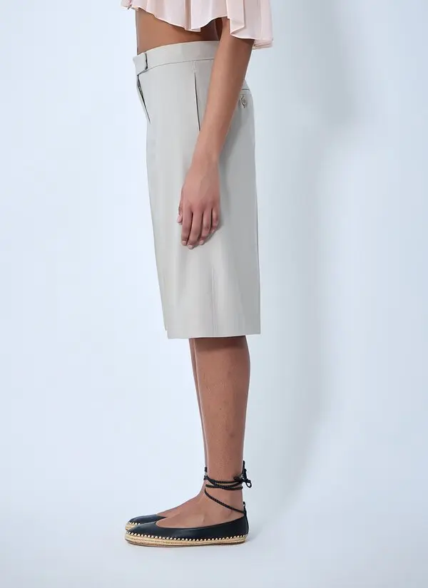 Max Mara Mid Rise Tailored Bermuda Shorts In Wool, Mohair, And Silk Blend - Cream