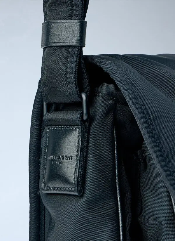 Saint Laurent Niki Messenger Bag - Black