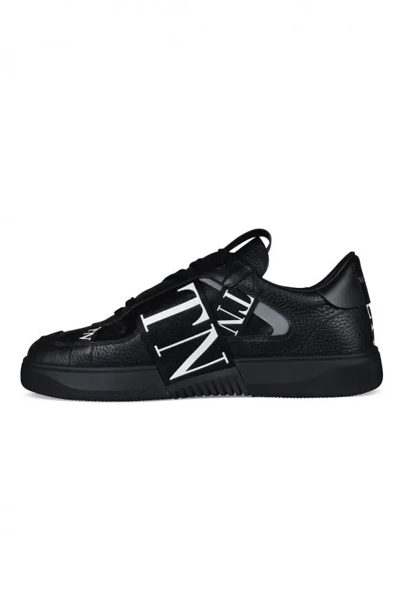 Valentino Garavani Vl7n Sneakers - Black