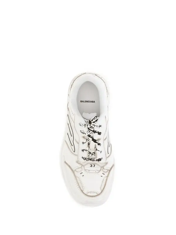 Balenciaga Hamptons Worn-out Sneakers - White