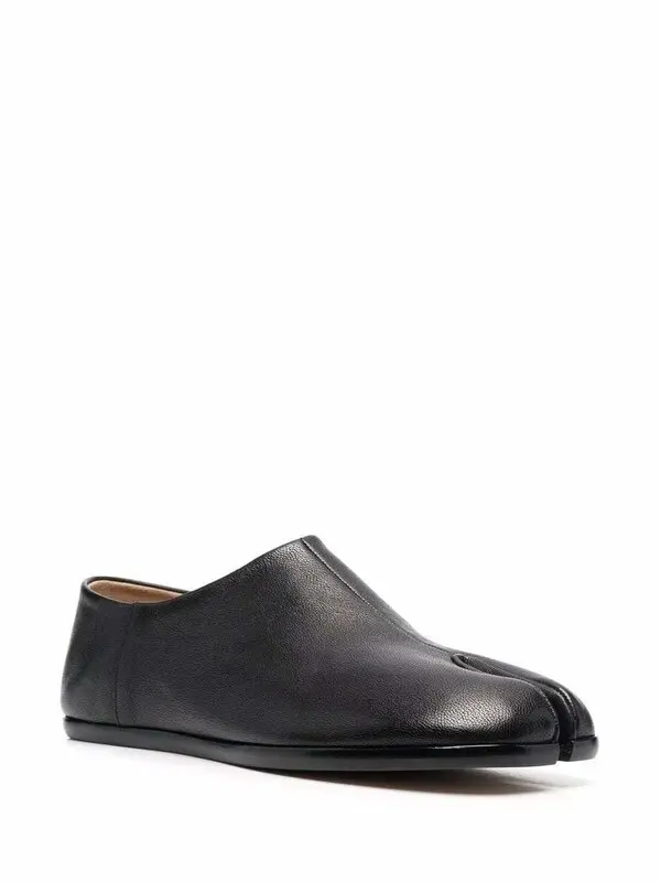 MAISON MARGIELA Tabi Toe Loafers - Black