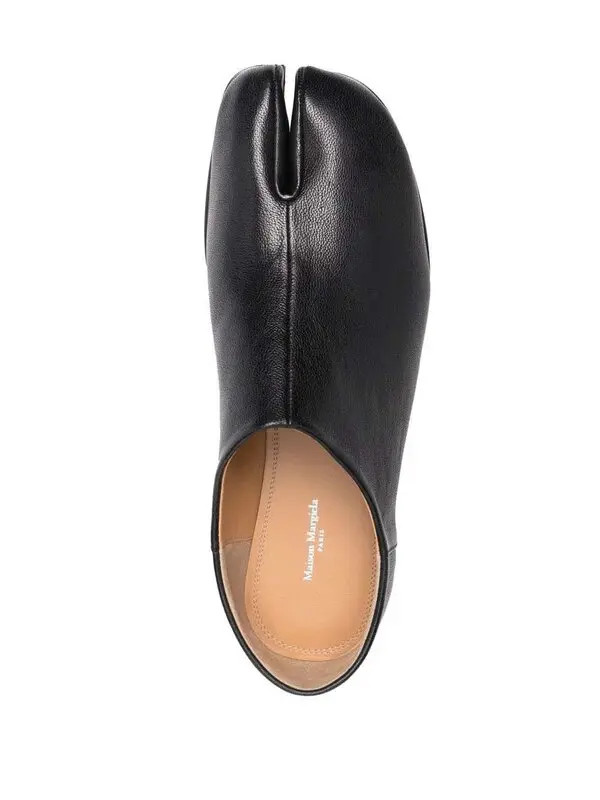 MAISON MARGIELA Tabi Toe Loafers - Black