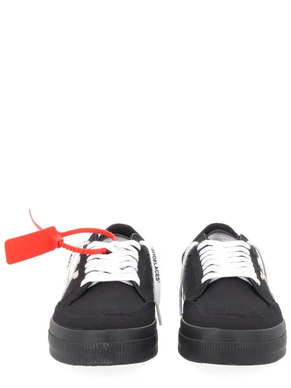 Off-White Vulc Low Top Sneakers - Black