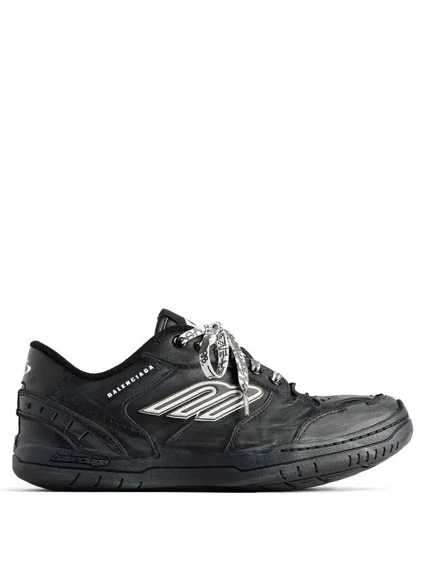 Balenciaga Leather Worn-out Effect Sneakers - Black