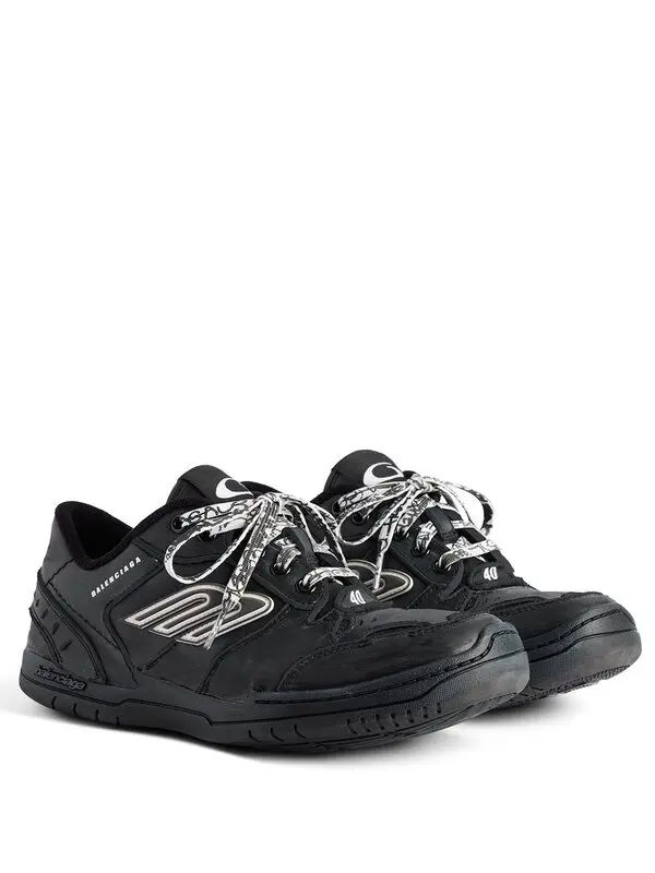 Balenciaga Leather Worn-out Effect Sneakers - Black