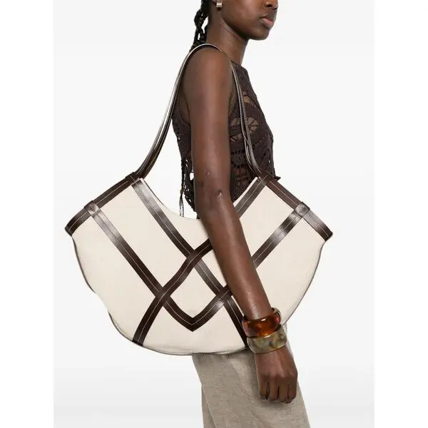 Hereu Woven Shoulder Bag