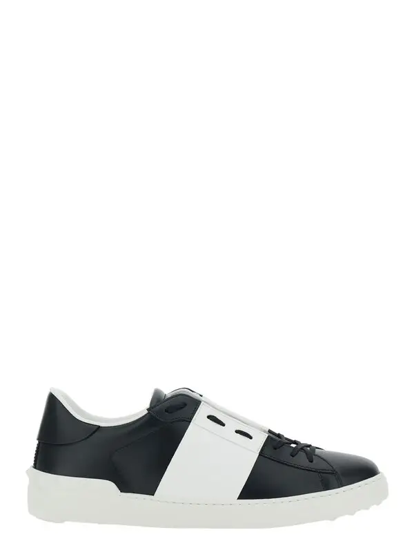 Valentino Garavani Leather Low Top Sneakers With Logo Patch - Multicolor