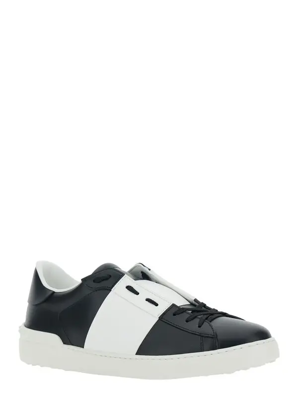 Valentino Garavani Leather Low Top Sneakers With Logo Patch - Multicolor