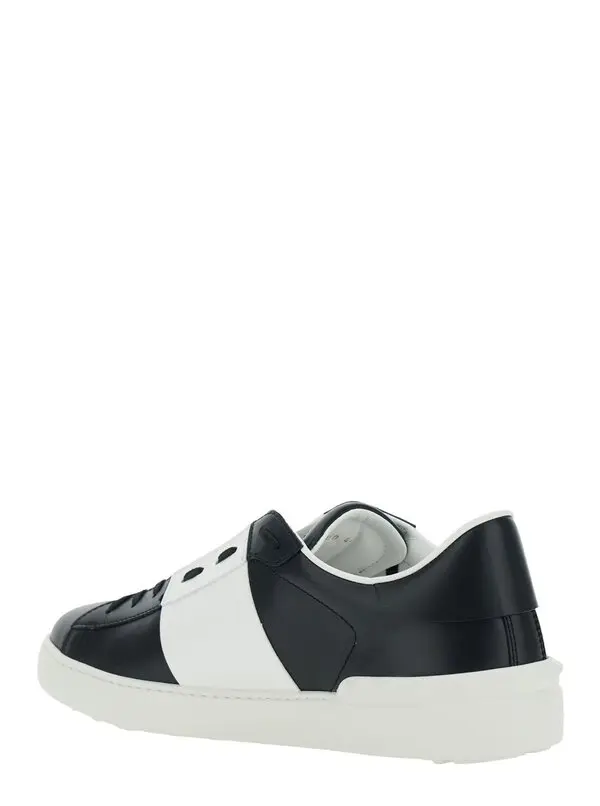 Valentino Garavani Leather Low Top Sneakers With Logo Patch - Multicolor