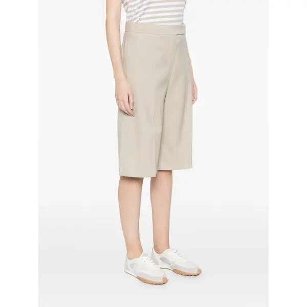 Max Mara Knee-length Pleated Shorts In Neutrals - Cream