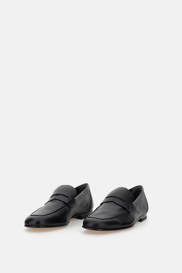 TOD'S Classic Leather Moccasins With Monogram Detail