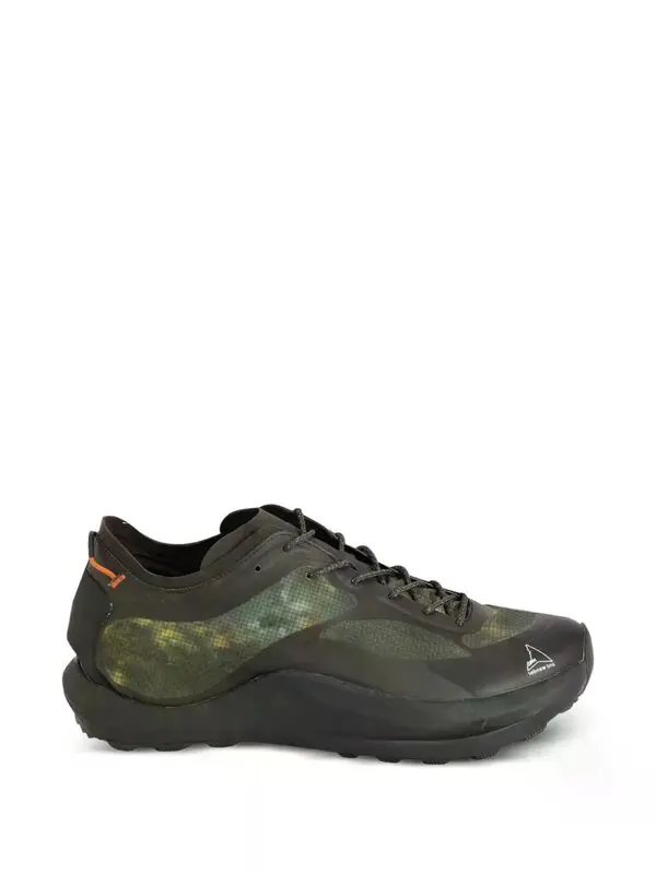 AND WANDER X Roa Camouflage-print Low-top Sneakers