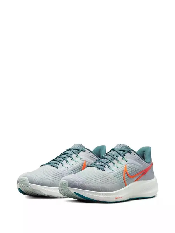 Nike Zoom Pegasus 39 Sneakers