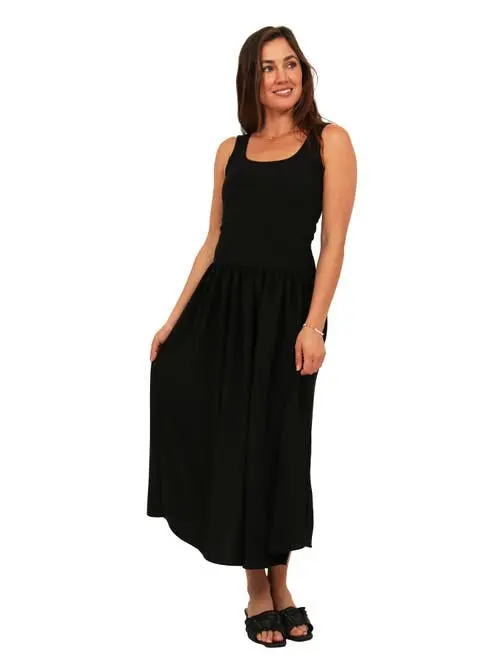 24SEVEN COMFORT APPAREL Sleeveless Scoop Neck A-line Maxi Dress With Pockets - Black