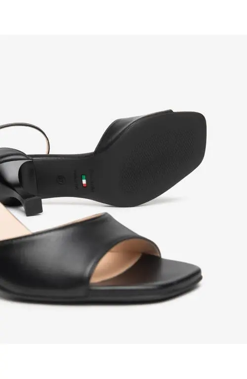 NEROGIARDINI Leather Ankle Strap Sandals With Flared Heel And Square Toe