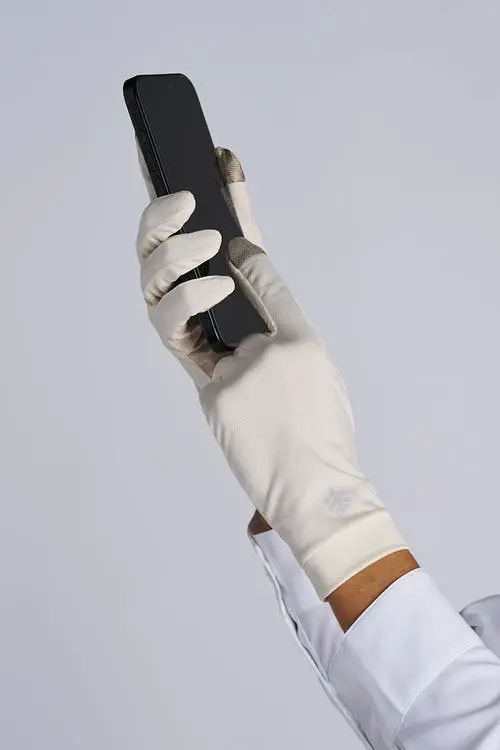 Coolibar Gannett Full Finger Uv Sun Gloves With Grip - Vanilla