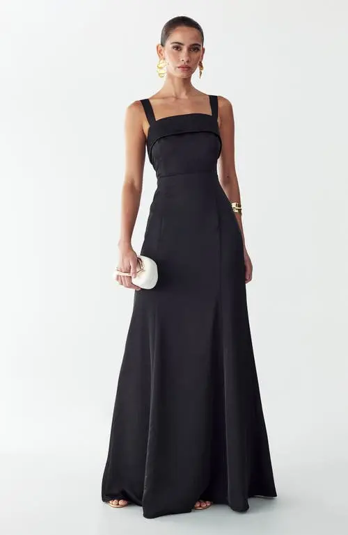 WILLA Norfolk Maxi Dress - Black