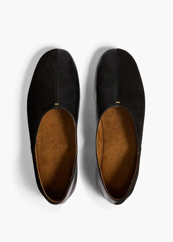 Khaite Jane Flat In Suede And Glazed Leather - Black