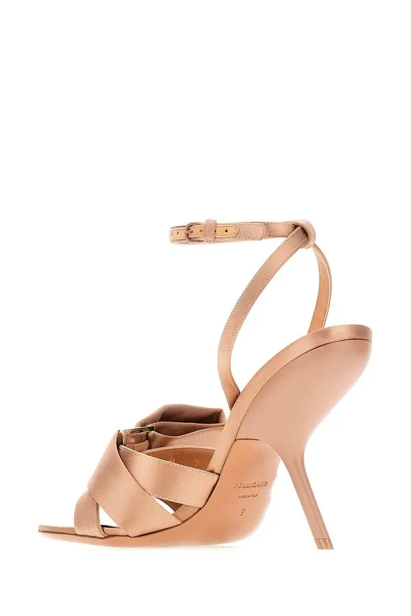 FERRAGAMO Sculptural Heel Sandals With Bow Detailing - Multicolor