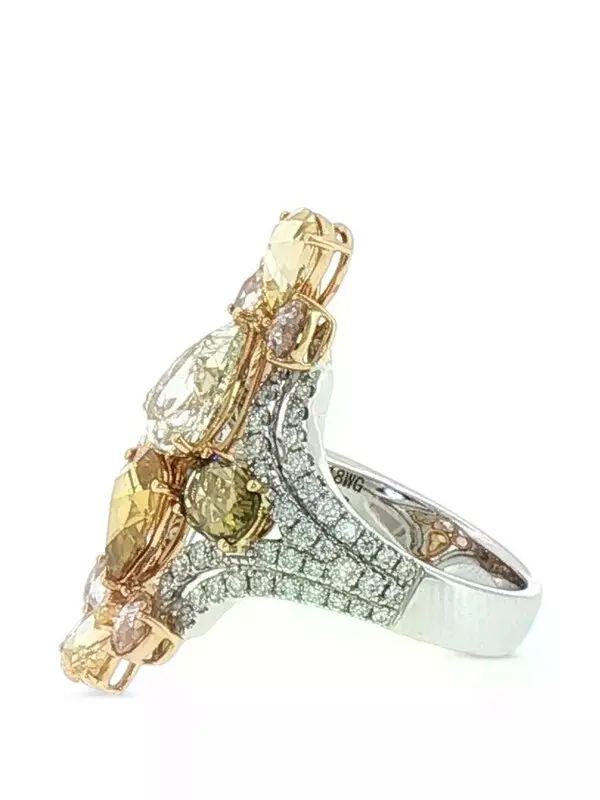 HYT JEWELRY Floral Diamond Ring In 18k Gold