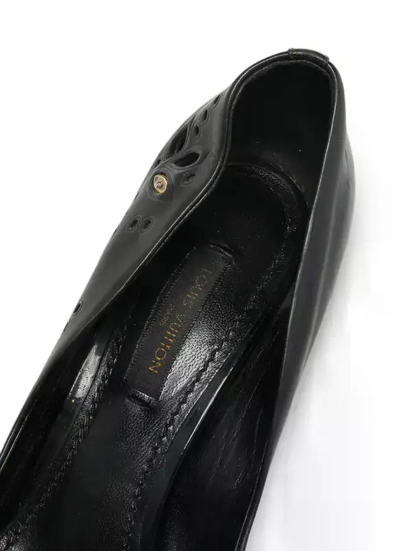 LOUIS VUITTON Laser-cut Pointed-toe Pumps
