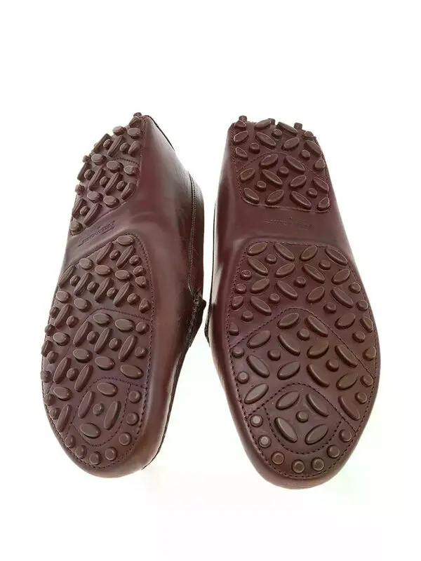 FERRAGAMO Gancini Plaque Leather Loafers