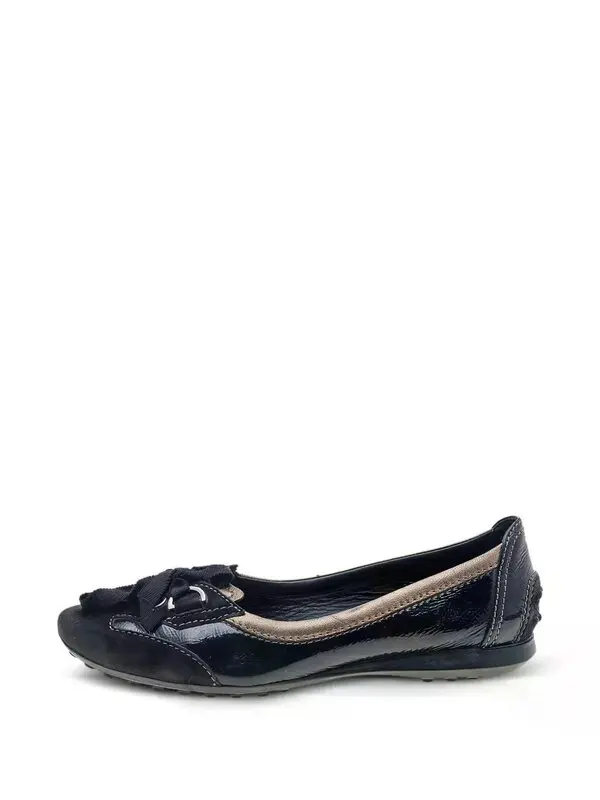 TOD'S Patent Leather And Suede Ballet Flats With Bow Detail - Black