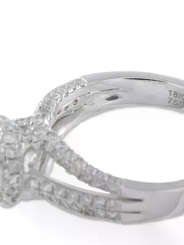 LB EXCLUSIVE 18k White Gold Diamond Halo Ring