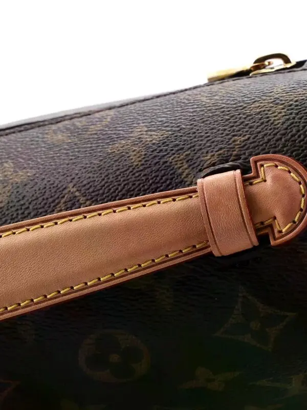 LOUIS VUITTON Pochette Metis Monogram Canvas Crossbody Bag