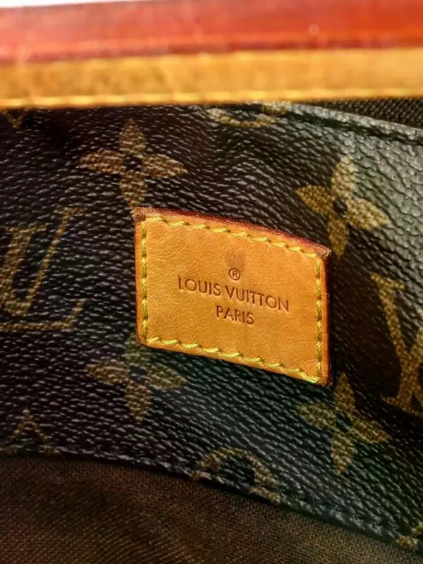 LOUIS VUITTON Monogram Canvas Sully Mm Hobo Bag