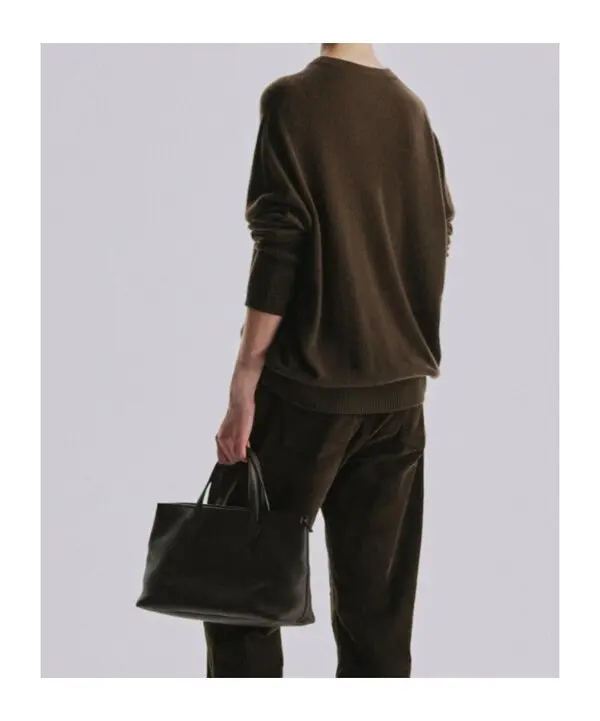 THE ROW Odelle Baby Cashmere Crewneck Sweater - Chestnut Brown