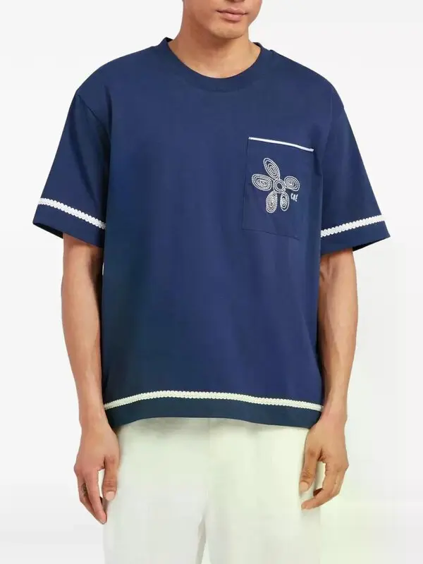 CHE Flores Embroidered-pocket T-shirt